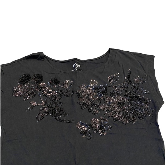 Express | Tops | New Express Black Floral Sequin Tee | Poshmark